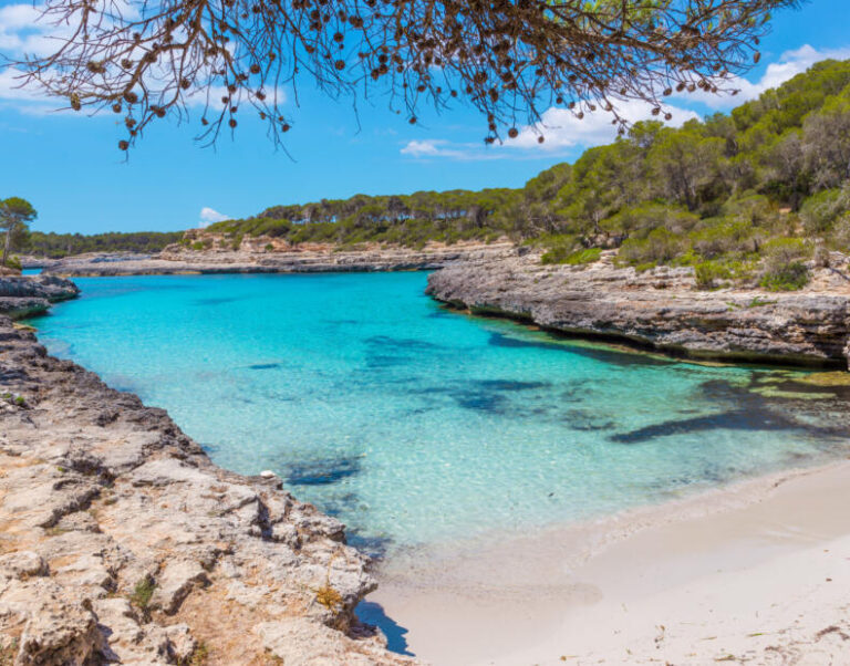 Najpiękniejsze plaże na Majorce. Top ranking - OnTrip